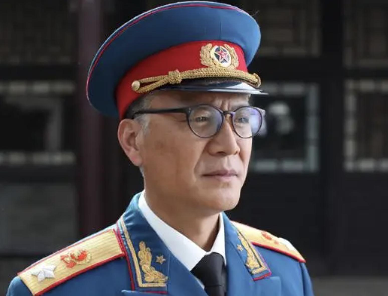 Liu Shuai runs a military school and wants Chen Yi to be a political ...
