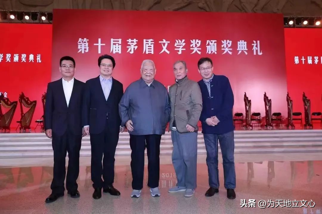 Empty chords and charm, with pens leading the wind——Remembering Mr. Xu ...