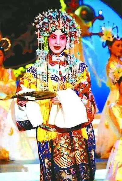 Li Weikang: married actor Geng Qichang, married for 48 years and ...