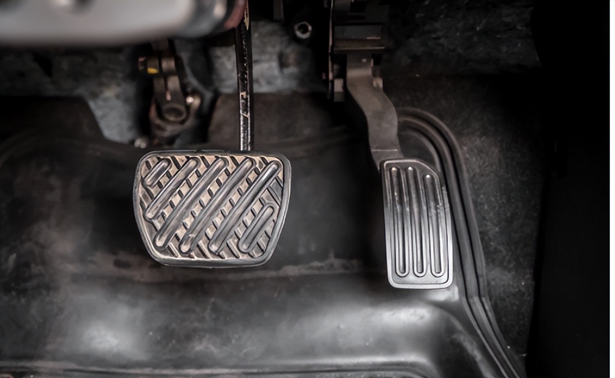 The 4 major skills of stepping on the brakes with automatic ...