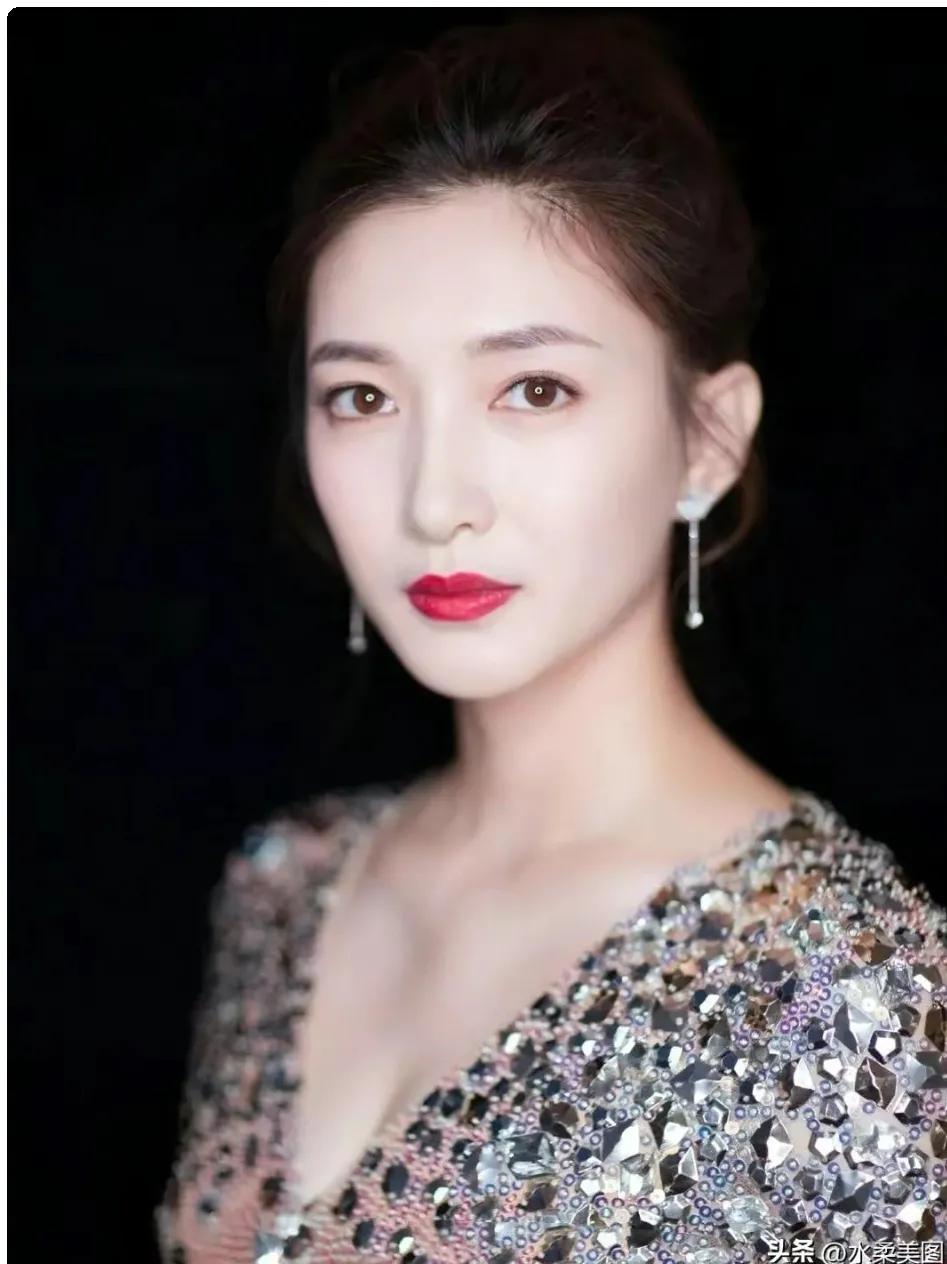 Jiang Shuying's stunning beauty (2) - iMedia