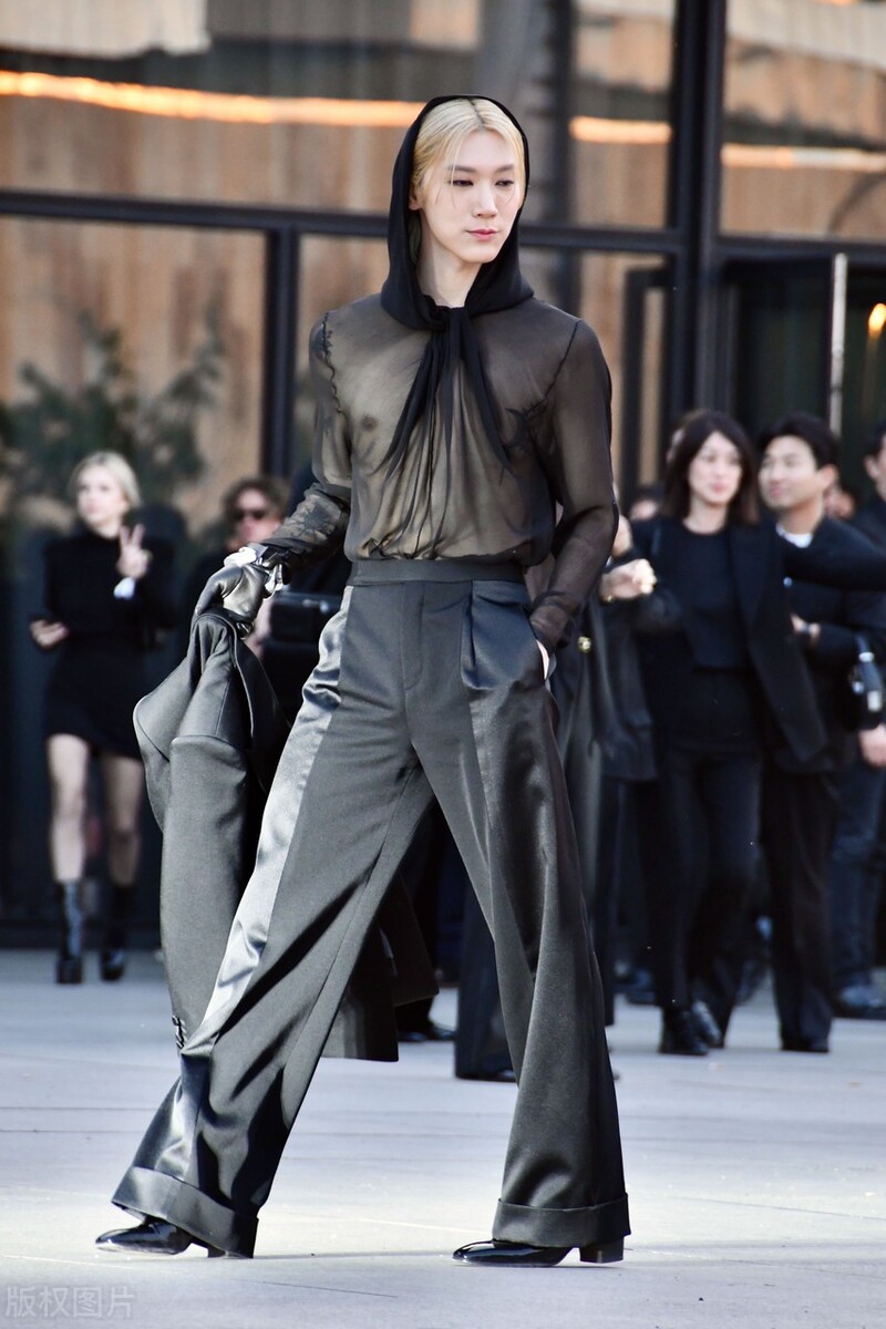 Li Yongqin is sexy and charming in the show, Duan Yien, Yin Jinghan ...