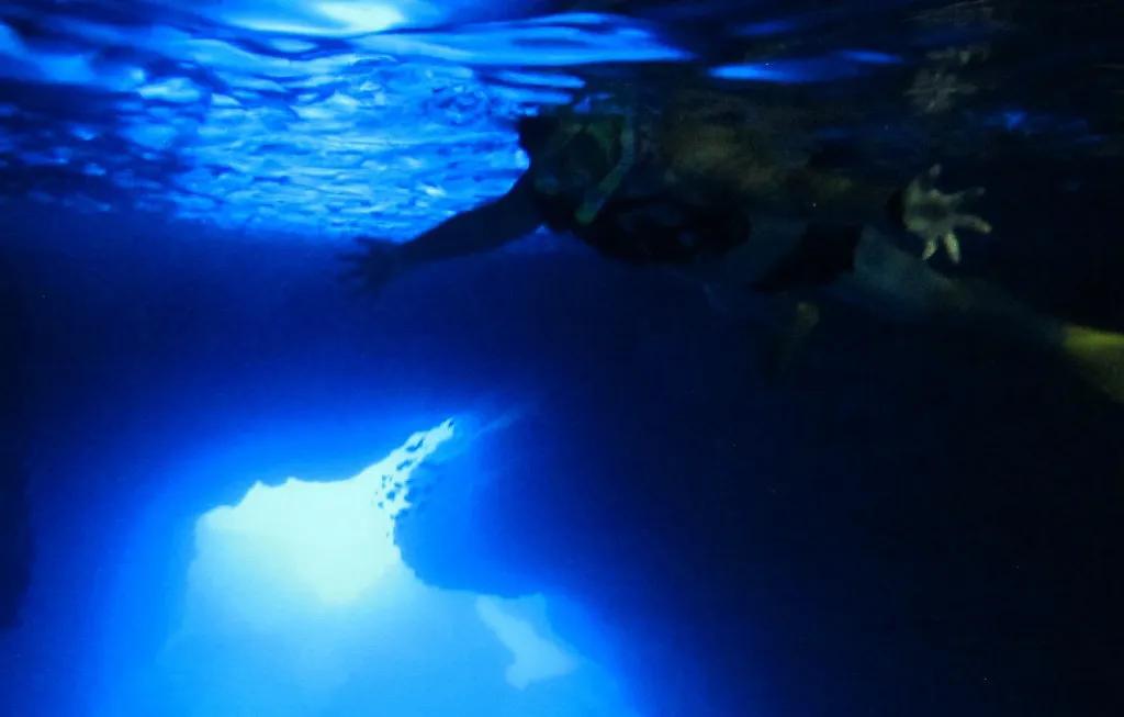 The Blue Hole Mystery: How Did This Natural Cave Form?Why was it ...