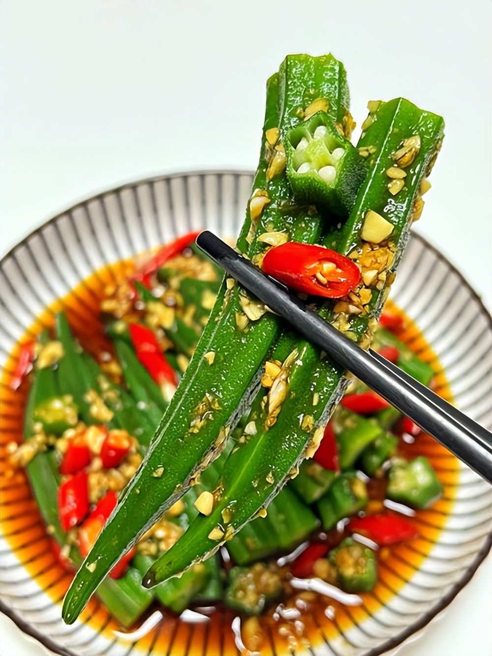 Okra is so delicious, don't fry it or fry it! The okra made is smooth ...