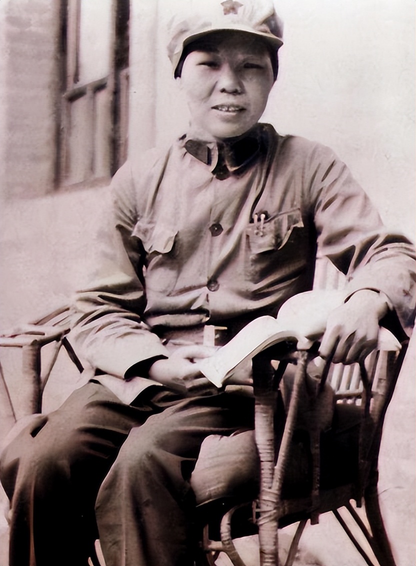 In 1959, He Zizhen asked Li Min to give Jiang Qing a gift. In his later ...