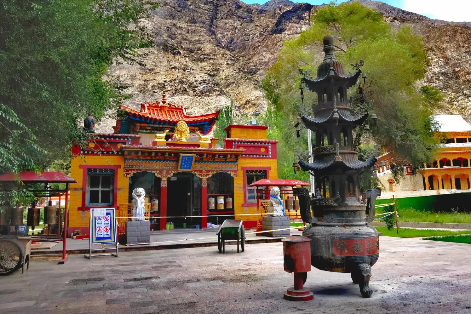 2021 Xinjiang Global Tour 078～Hejing Huang Temple - iMedia