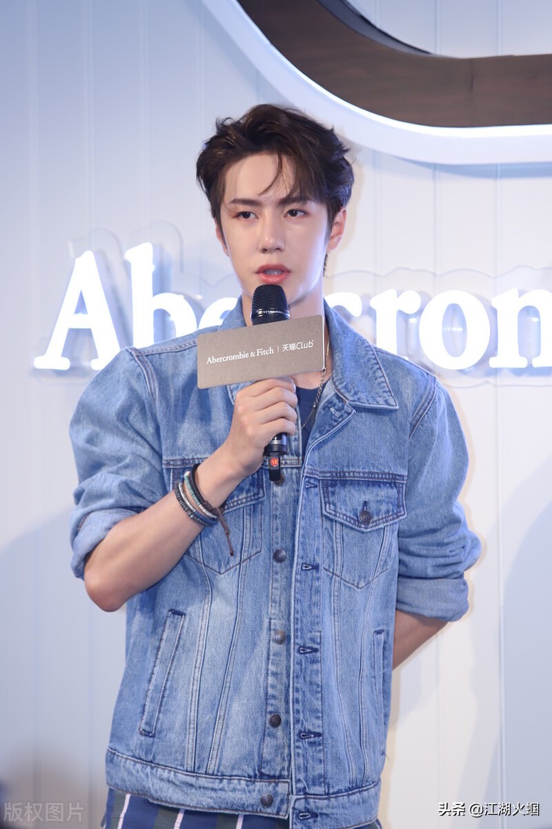 Small revelations: Wallace Huo, Cai Xukun, Li Zhiting, Zhang Yuqi ...