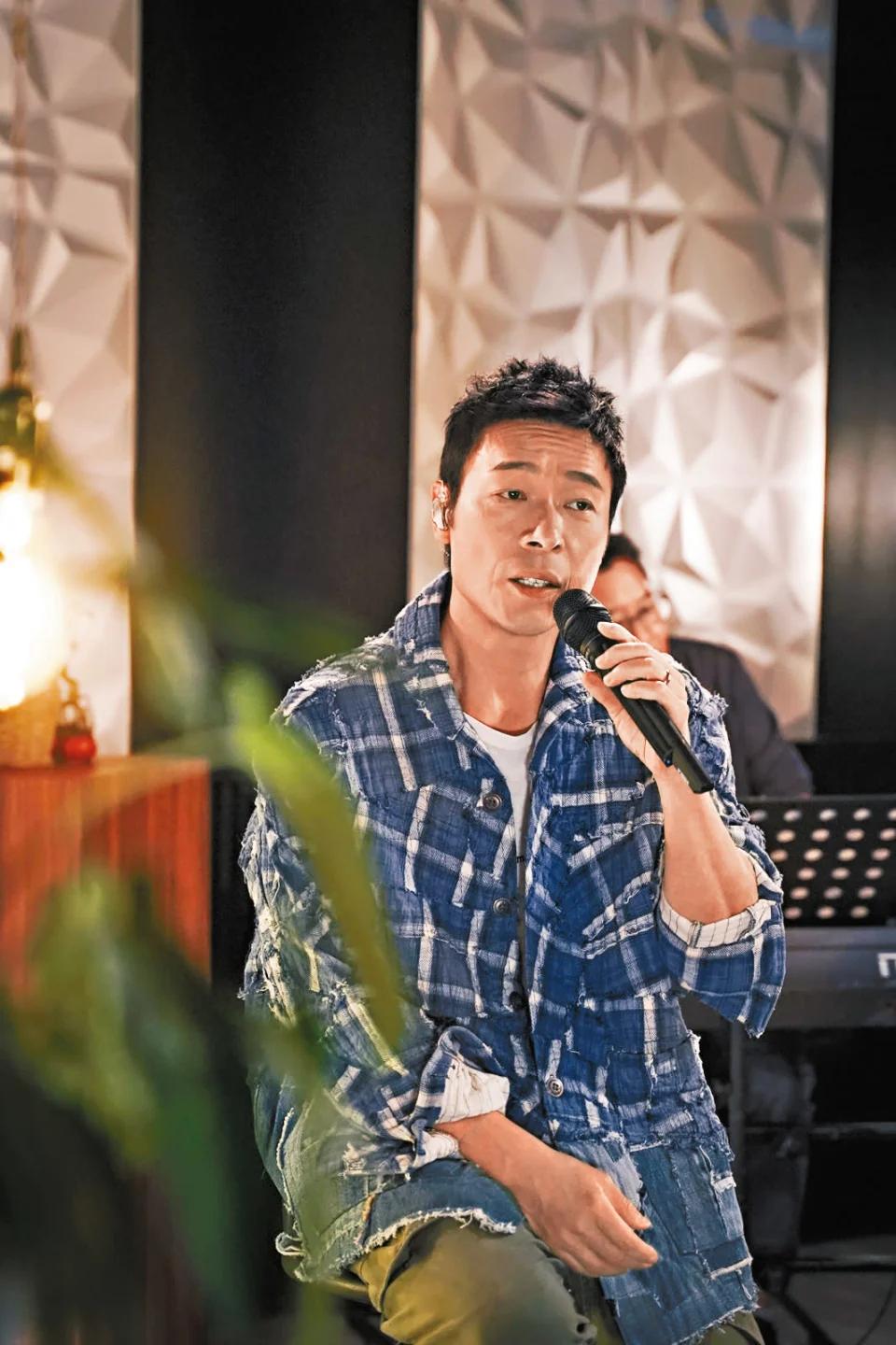 He officially made a comeback and threatened to be a better person. Xu ...