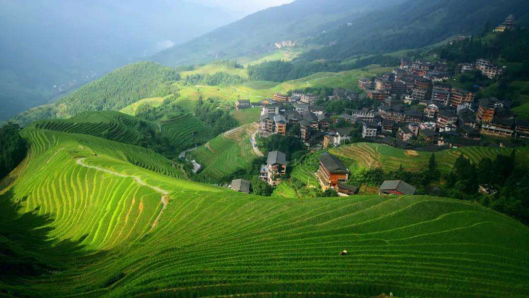 The Damei Longji Terraced Fields are picturesque and you must visit ...