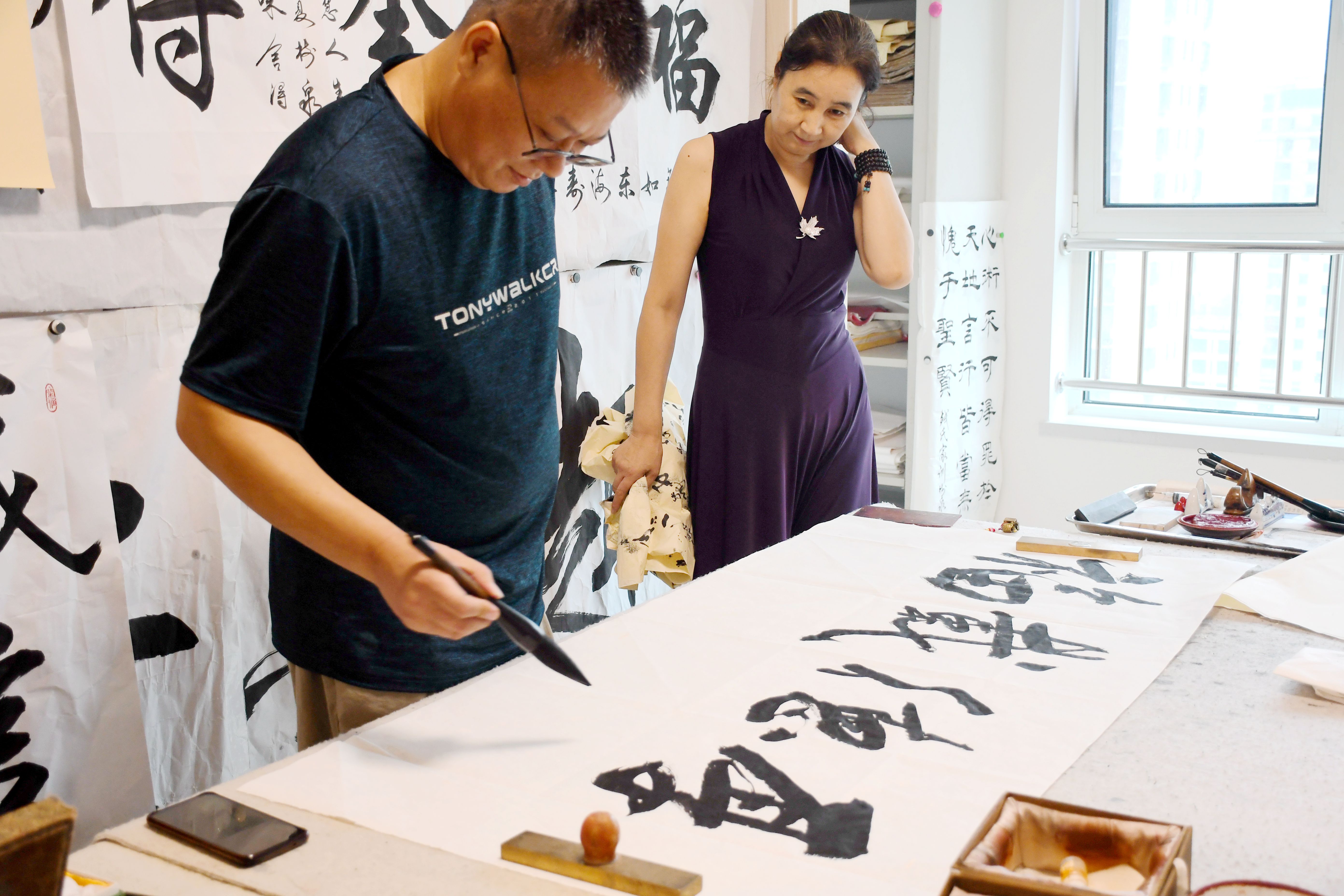 Rongcheng "Quanhai Bookstore" Party - iNEWS