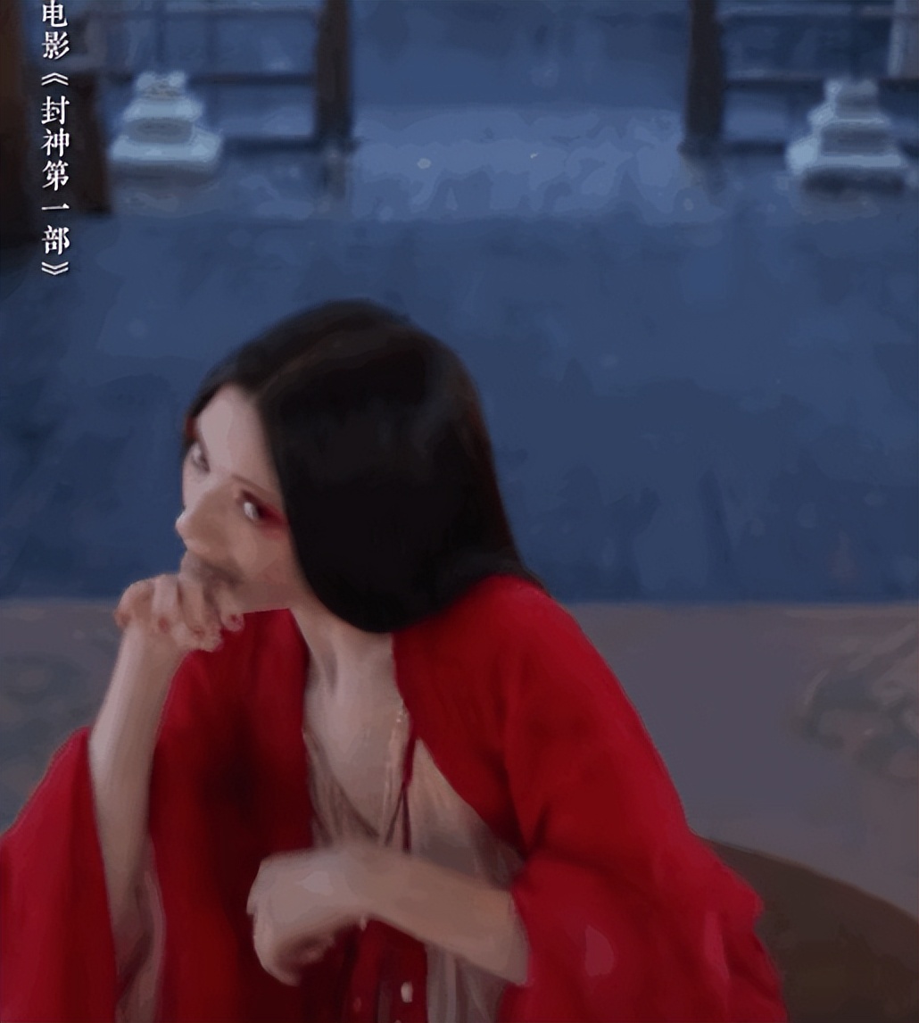 The poster of "Fengshen" was scolded! Nine-tailed fox paints breast ...