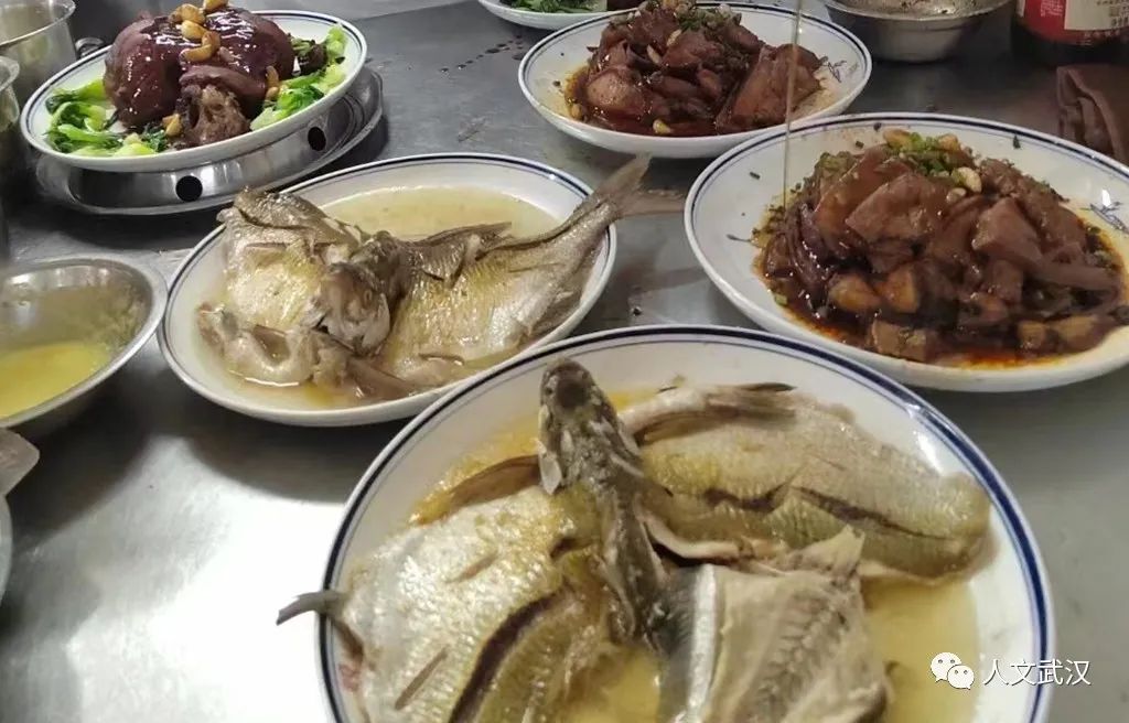 The food custom of "no fish can not be a meal" in big rivers and big ...