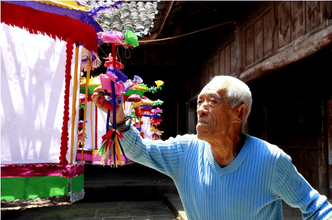 [Folk Art] Revolving Horse Lantern ‖ Cao Fuzhang - iMedia