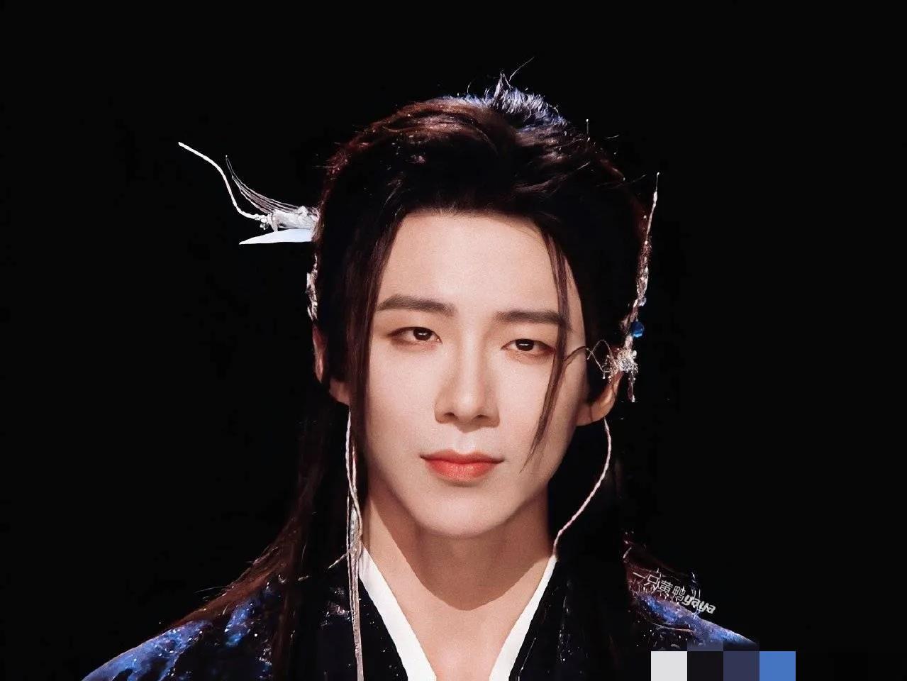 Why did Liu Yuning and Zhang Yifan co-operate on the stage to cause ...