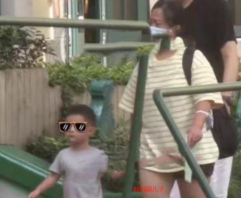 Zhao Liying celebrates Children's Day with her 4-year-old son Disney ...