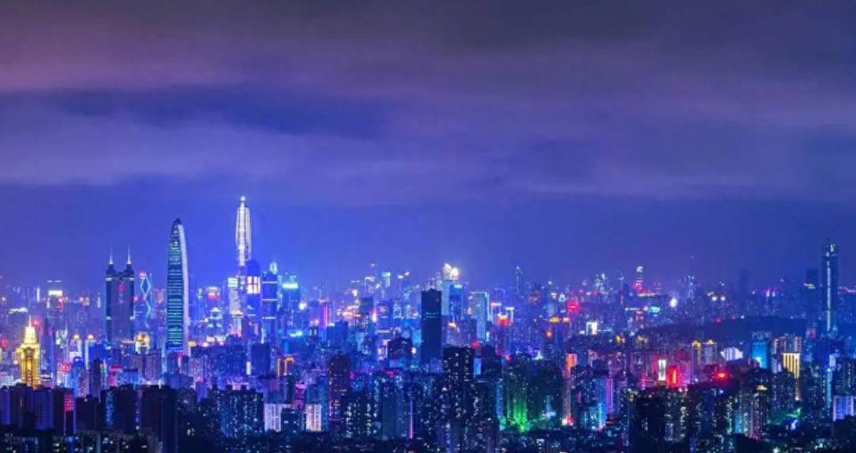 Rage Nation: Maduro challenges gangs to fight with 11,000 soldiers - iMedia