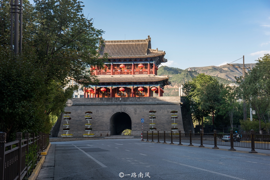 Xining is an unpopular scenic spot. The locals regard it as a landmark ...