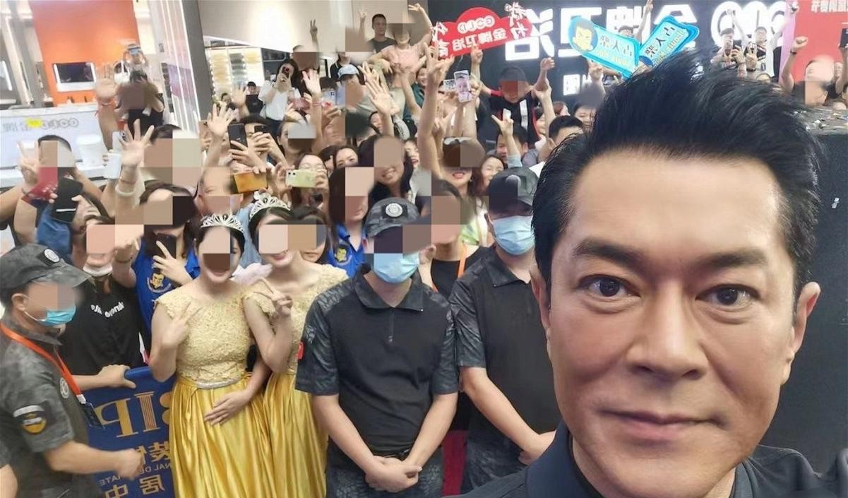 53-year-old Louis Koo has sparse hair and a “wax figure” face. He has a ...
