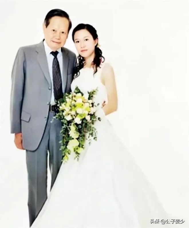 Yang Zhenning hopes that his wife will remarry: Weng Fan has taken care ...