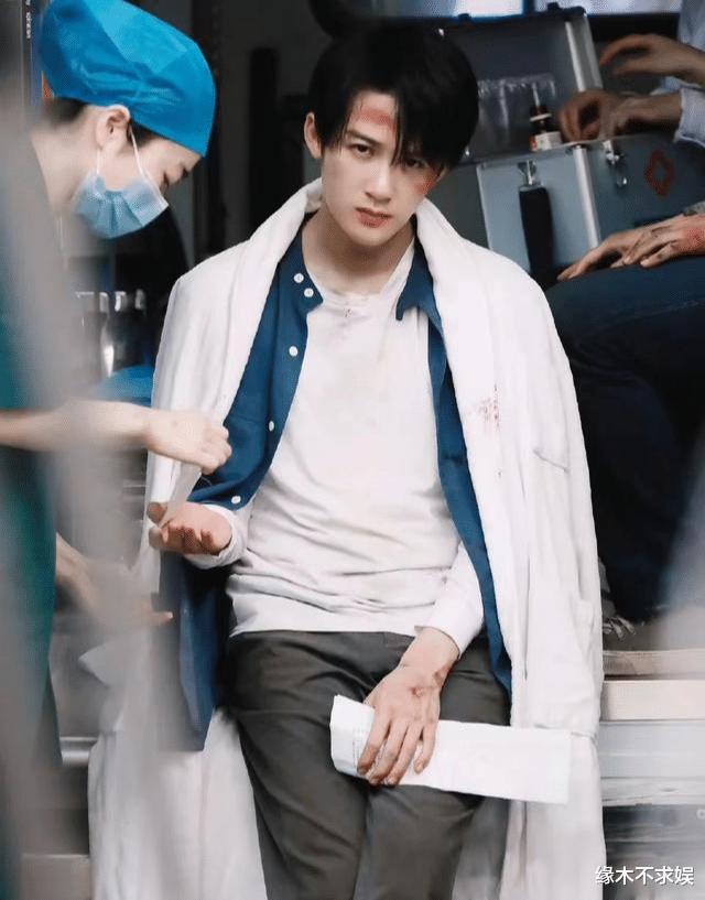 31-year-old Tan Jianji and 35-year-old Jin Shijia's new drama style ...