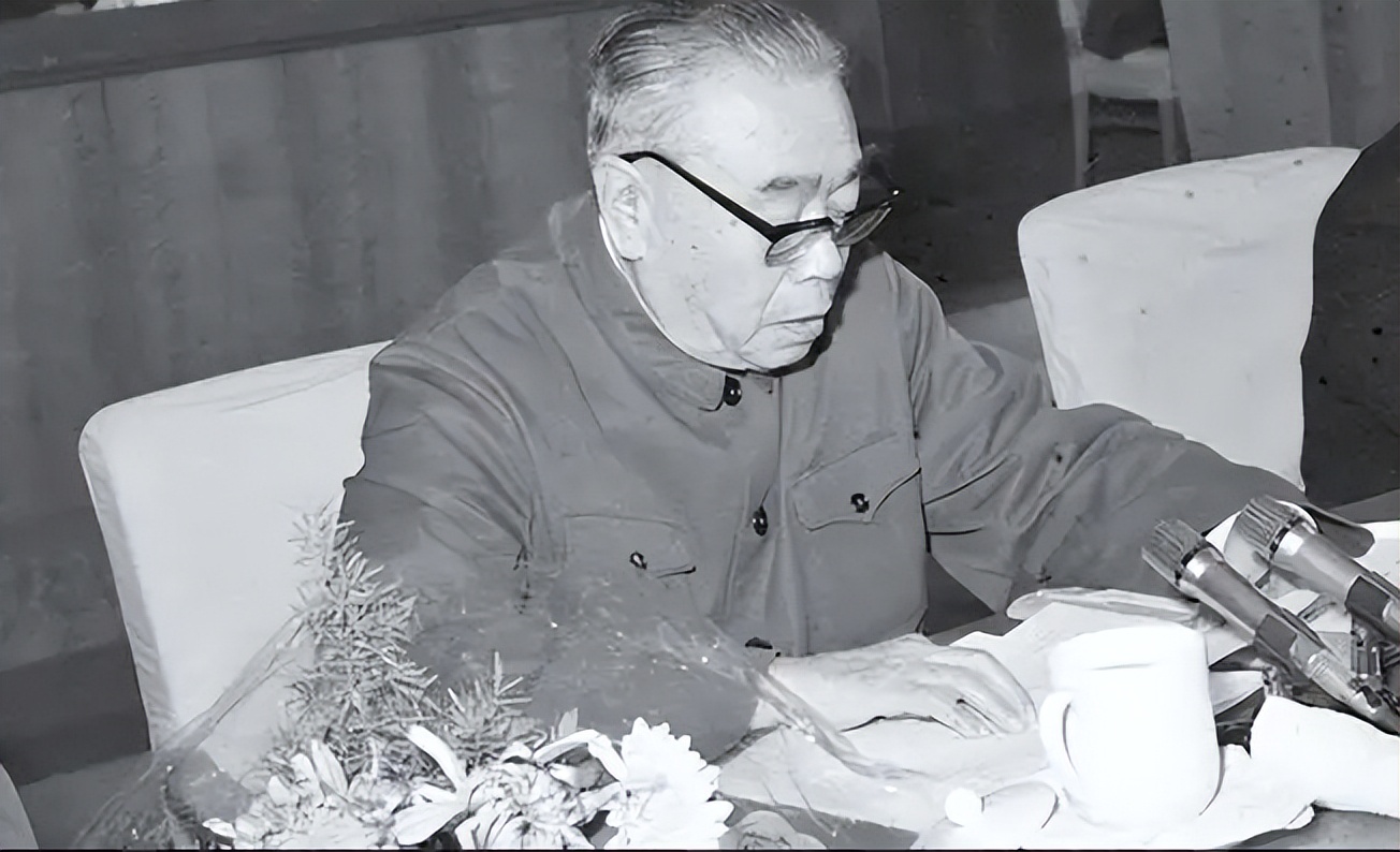 Details of the arrest of the Gang of Four: Before the downfall of Jiang ...