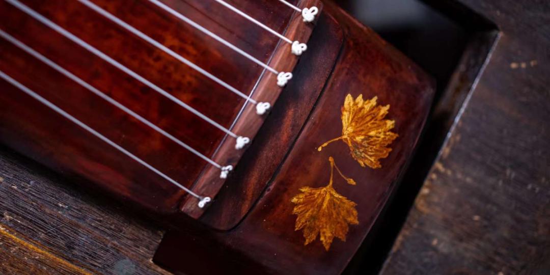 Qin language: the principle of overtones at each string emblem of Guqin ...