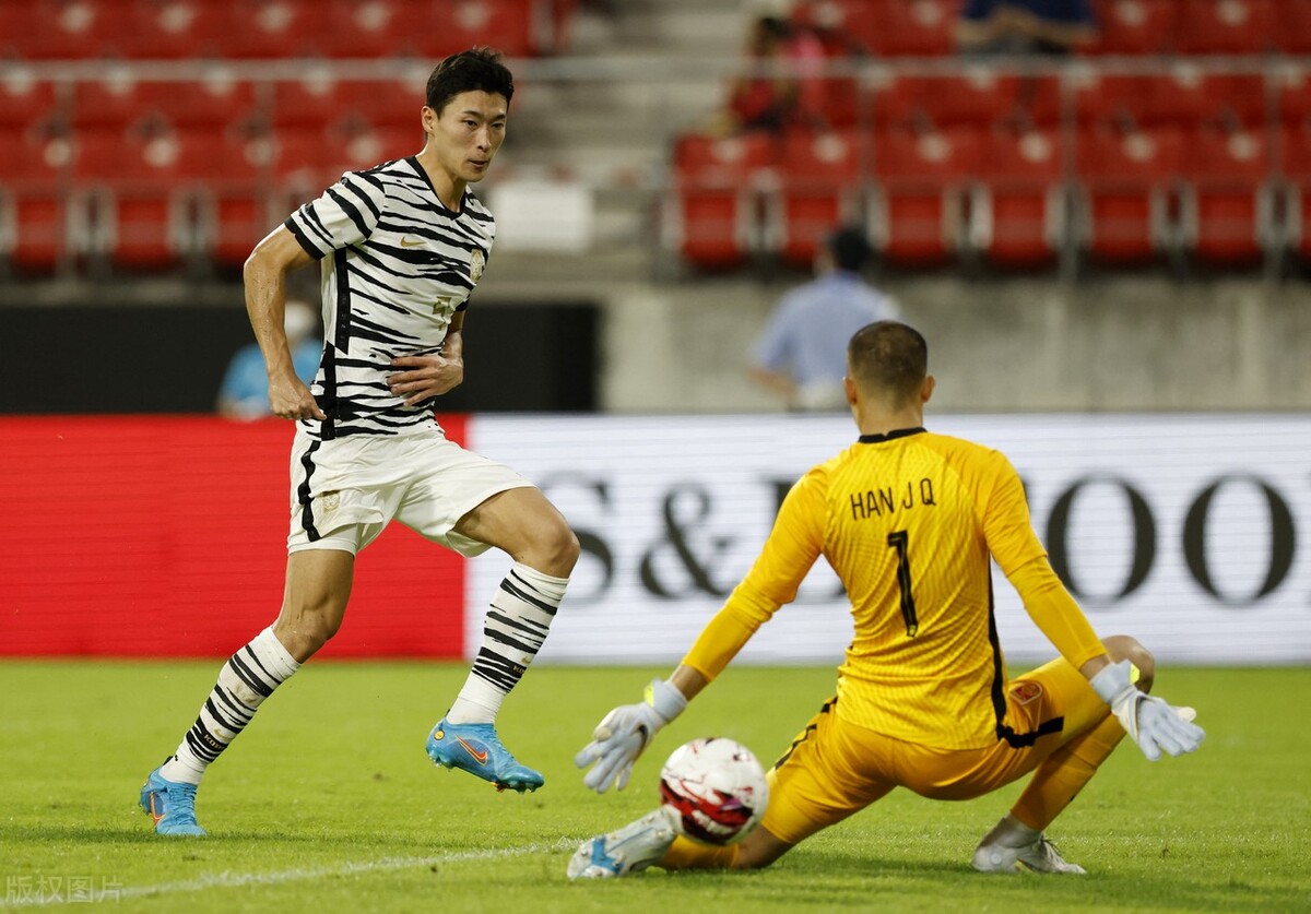 Zhu Chenjie scored an own goal, Han Jiaqi went to comfort the first ...