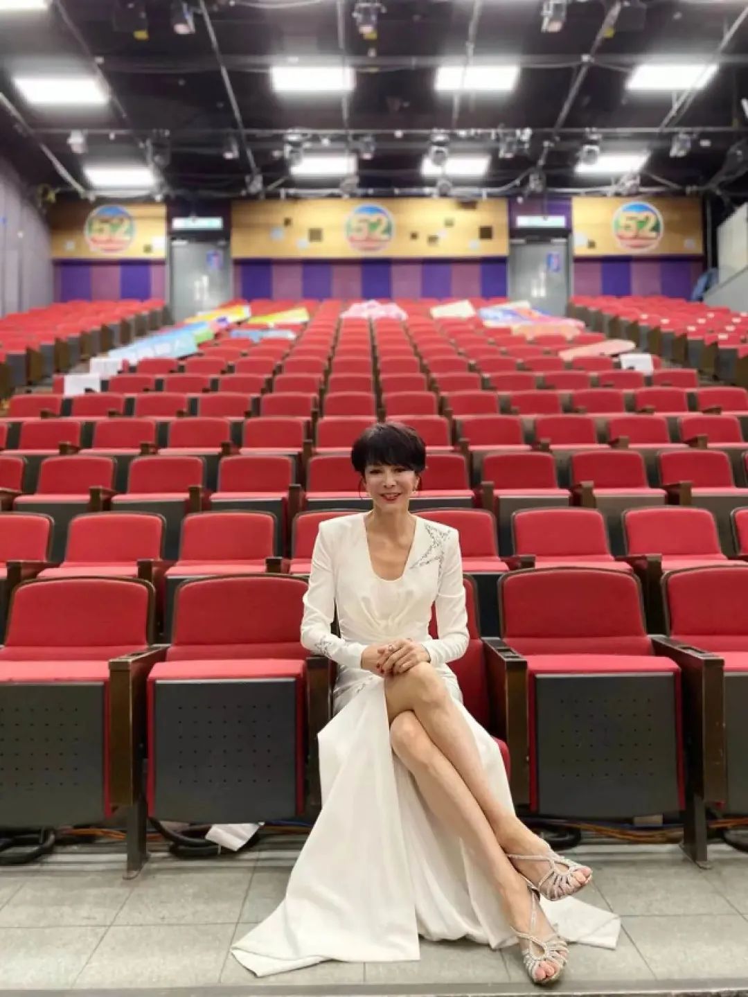 The 68-year-old Chow Yun-fat and the 65-year-old Zheng Yuling suddenly ...