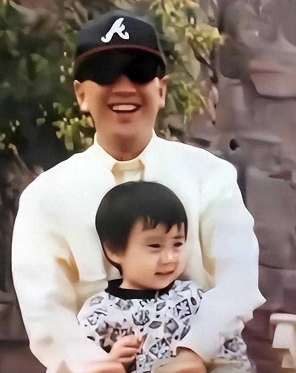 Host Shui Junyi: He did not abandon his wife and daughter, but took care of his mentally ...