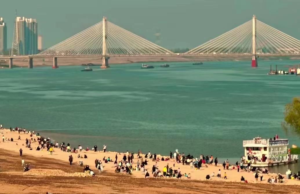 Bengbu, why "out of the circle"? - iMedia