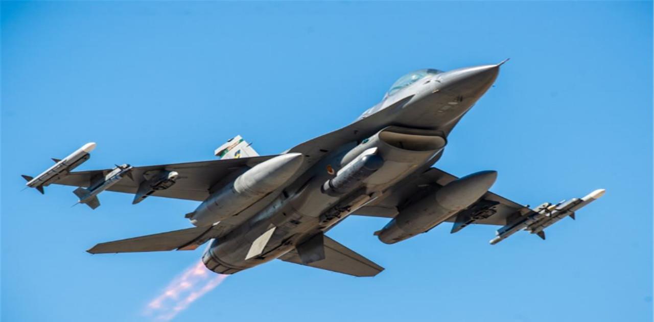 600 retired fighter jets are put up for sale, and more than 300 million ...