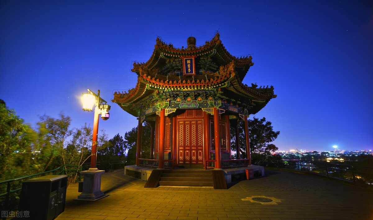 King Yan Zhao of "Thousands of Gold! Buy Thousand Miles of Horse Bones ...