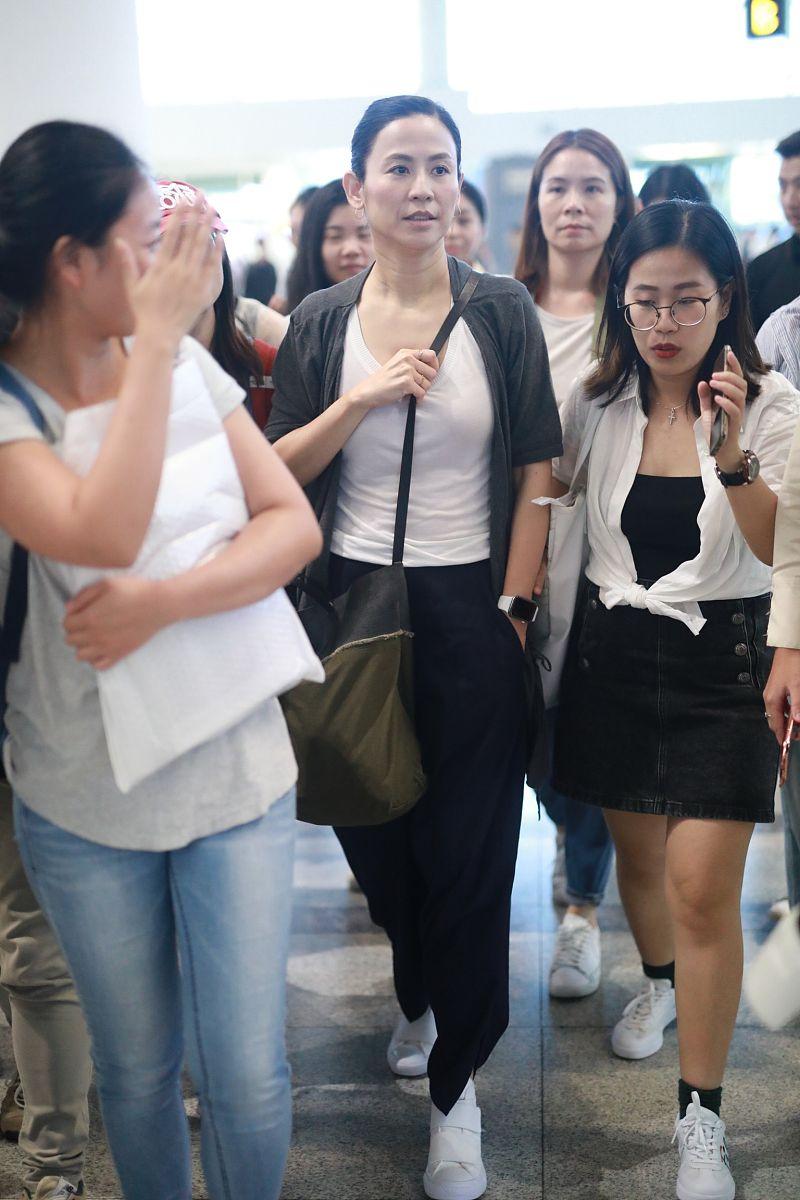 Xuan Xuan is natural and confident without makeup, and she doesn't ...