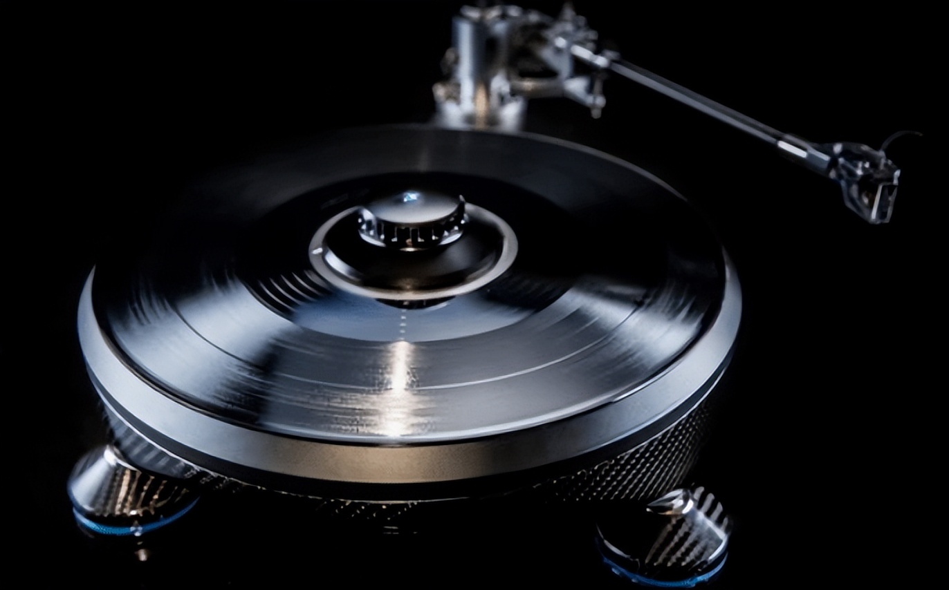 Grand Prix Audio Monaco V3.0 Vinyl Turntable - iNEWS