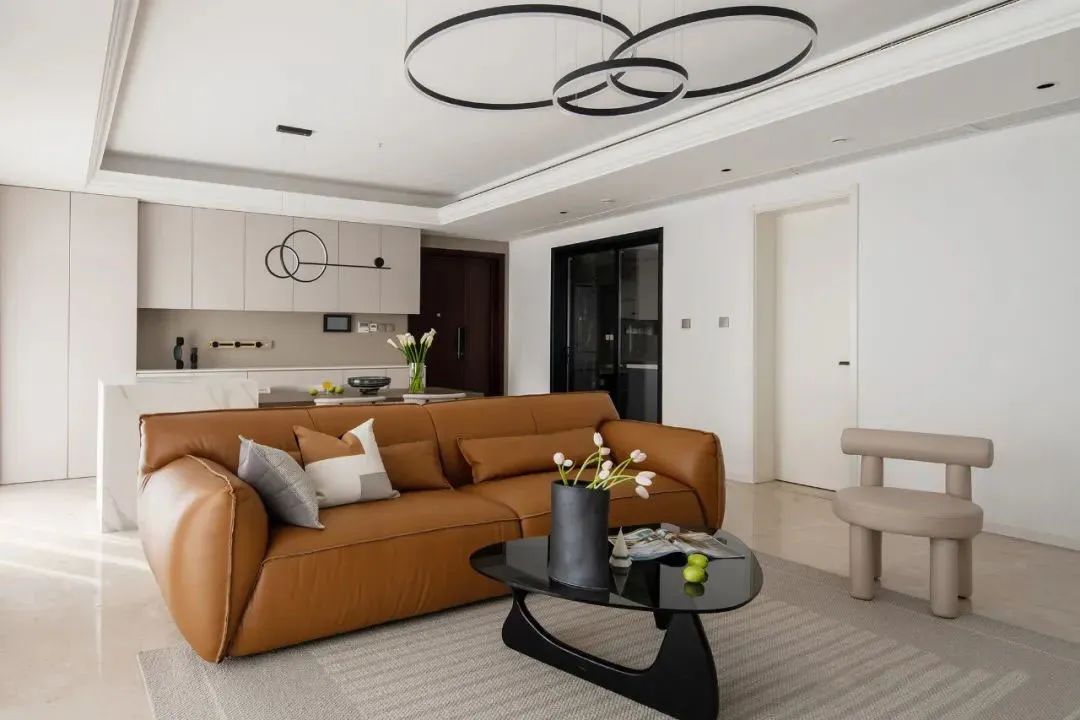 197㎡ of modern mix and match, display in the large horizontal hall, and ...