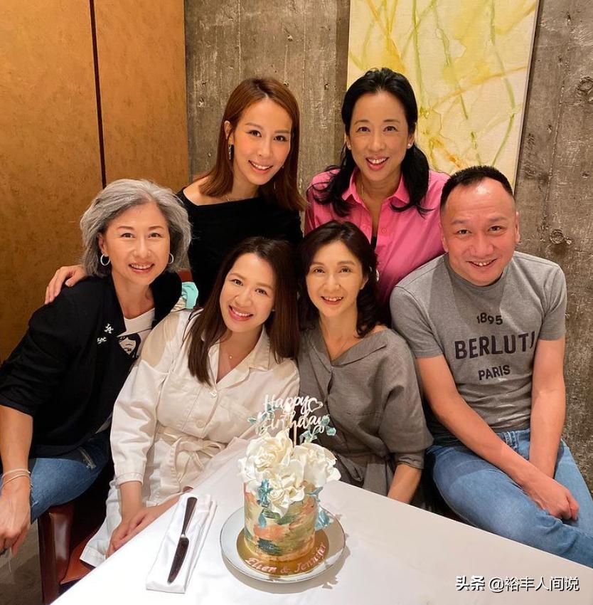Five previous Hong Kong sisters gathered to play badminton, Zhu ...