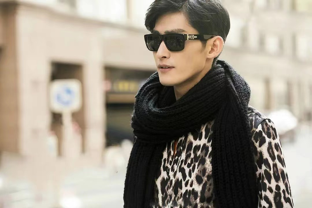 Looking at Zhang Han after 13 years: he is still very "idol" on the ...