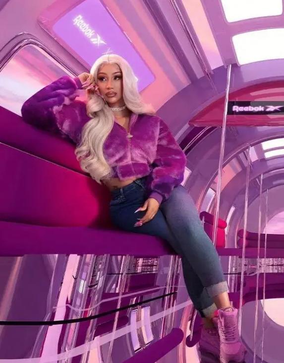 Cardi B provokes controversy! The amazing move at the concert caused ...
