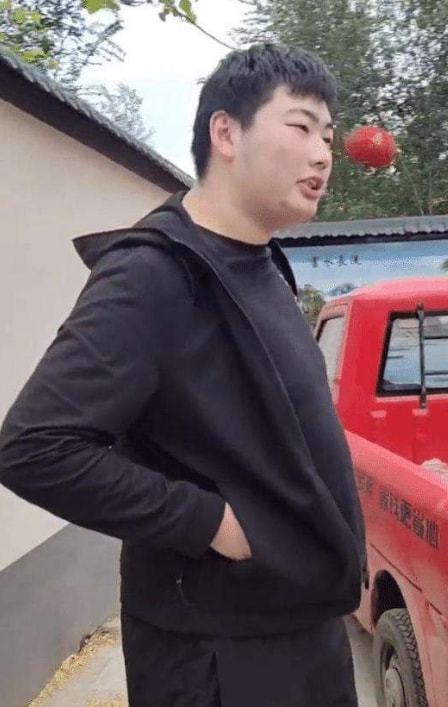 Zhu Xiaowei is very ambitious, and he dresses nondescriptly like going ...