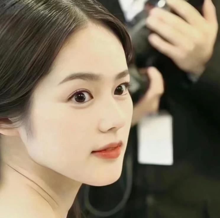 41-year-old Han Jiaren's close-up exposure: Appearing without makeup ...