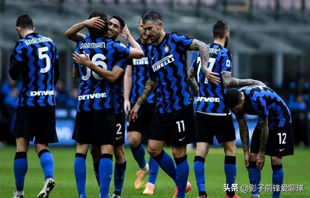 Serie A: The two teams of red and blue Milan are evenly matched, and ...