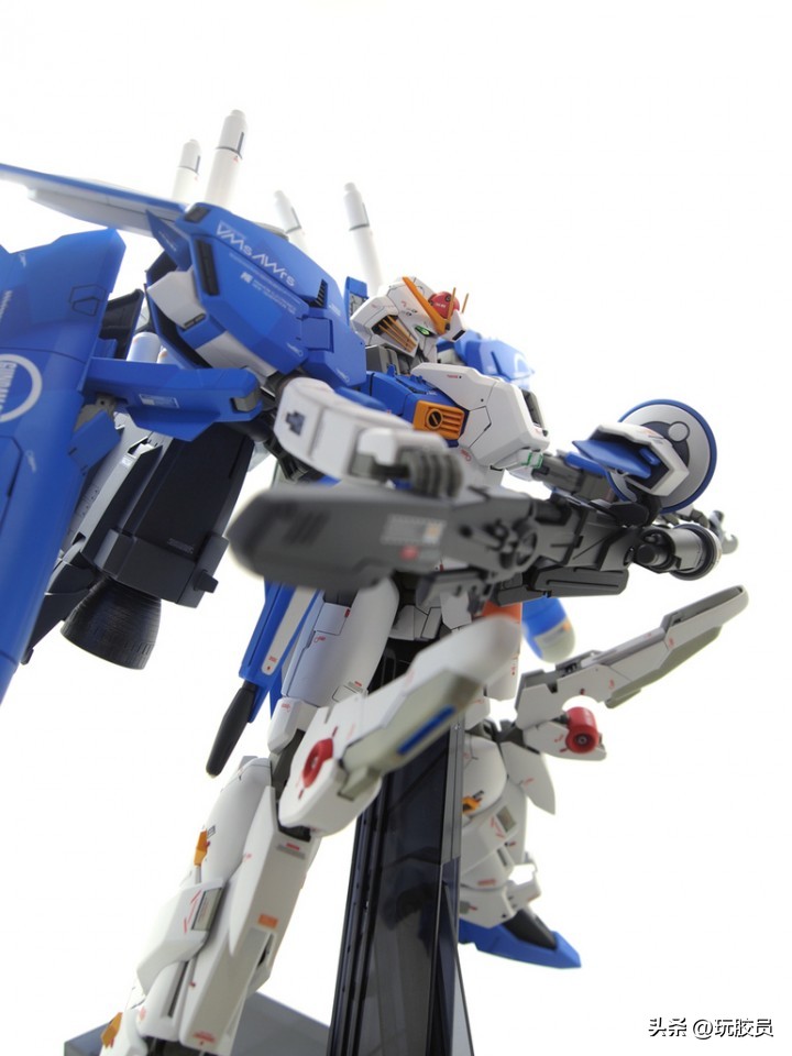 MG EX-S Gundam - iNEWS