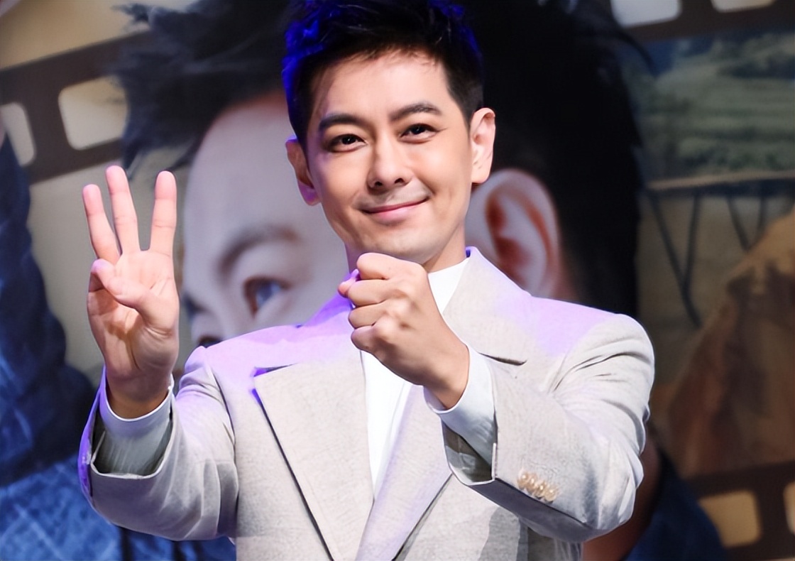 Lin Zhiying posted a post-operative weight photo, only 107 pounds was ...