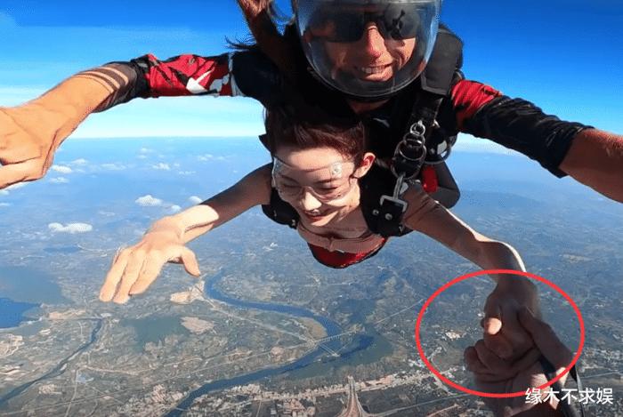 The hype is real!The ruffian was carried by a man to skydive, but his ...