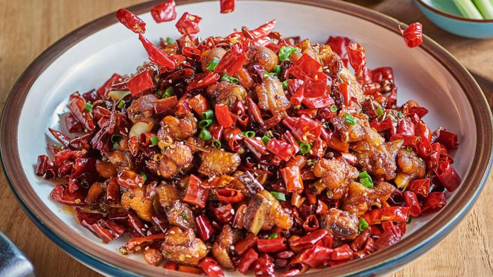 The homemade recipe of Chongqing Spicy Chicken, spicy and fragrant, too ...
