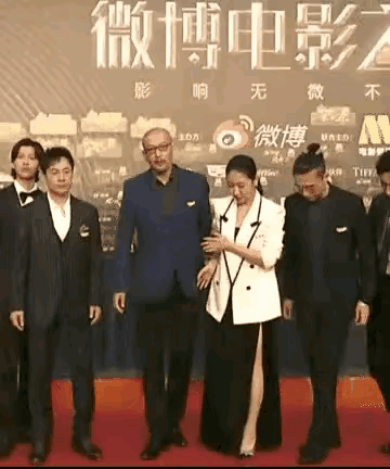 Xu Fan is too smart, knowing that showing affection will be slapped in ...