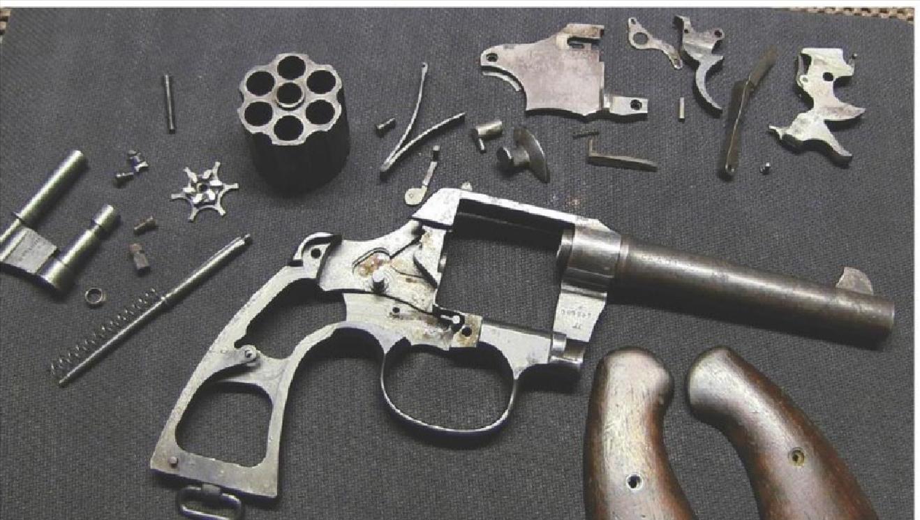 Military Equipment Pistol - American Colt M1917 (4) - iMedia