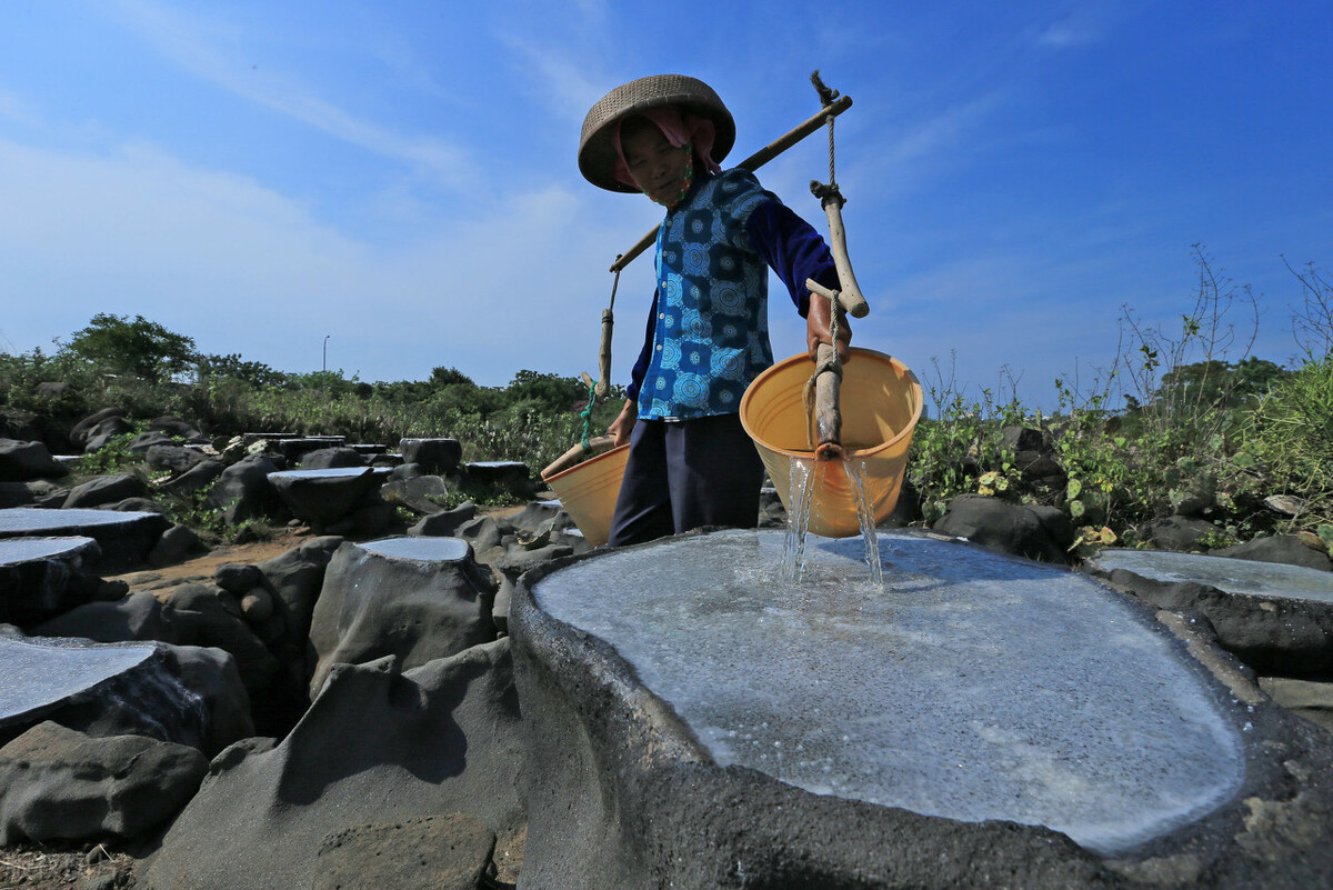 Hainan Yantian Scenic Area: The oldest salt field, the largest salt ...