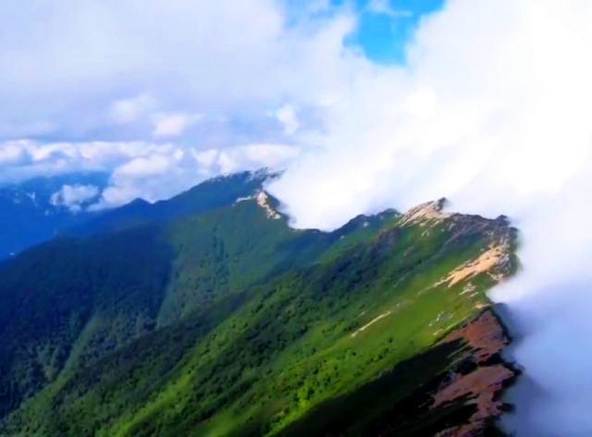 Peng Huan Datou's "Crazy Self-driving Chasing the Sunset" 4 Chinese ...