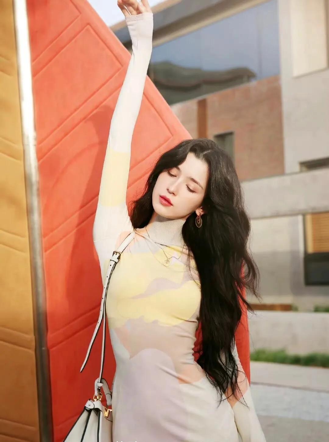 Celebrity Photo Album "Hani Kezi" - iMedia